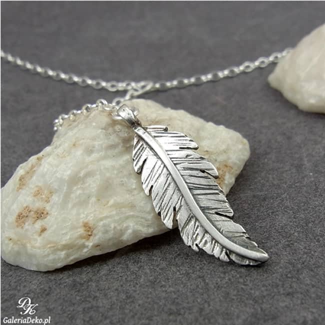 Naszyjnik z piórkiem - GaleriaDeko.pl